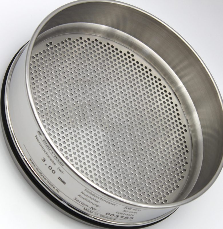 Test Sieve ⌀ 200 mm, Round Apertures 3.00 mm - ISO 5223 eStore
